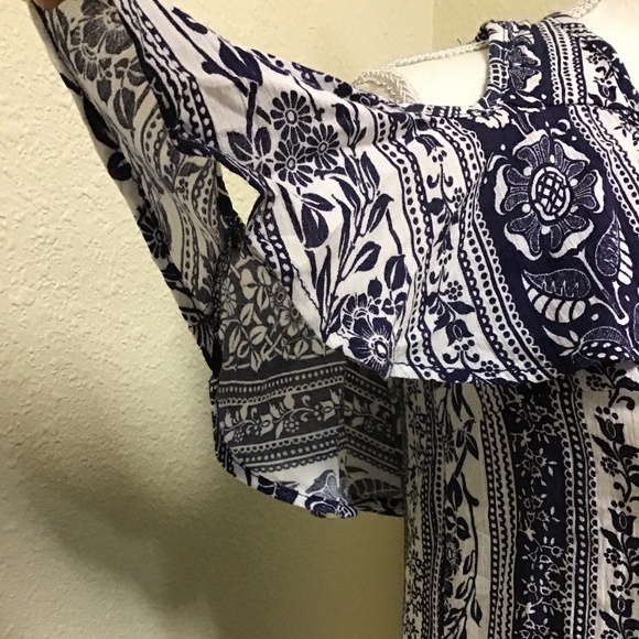 Iz Byer | Tops | Iz Byer Cold Shoulder Short Sleeve | Poshmark